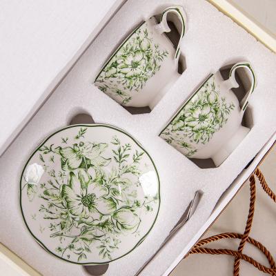 Cina Tazze di Natale in ceramica sostenibile Set regalo per donne 2023 Tazze di regalo Tazze e piatti in vendita