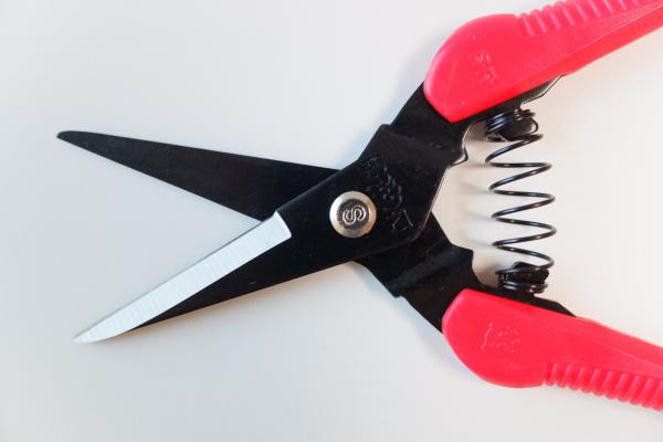 Quality Lock Scissors Plastic Handle Housework Scissors With Safety Lock for sale