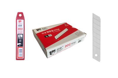 Precision Cut SK2 Steel Silver 18mm Cutter Blades For Detailed Cutting From South Korea