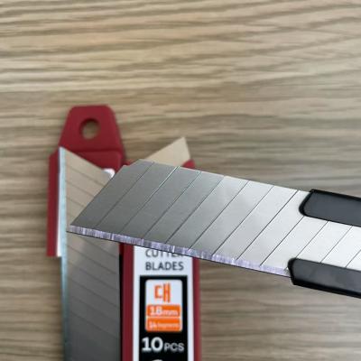 Cina 14 Segmenti lame da taglio da 18 mm in argento per taglio duraturo e duraturo in vendita