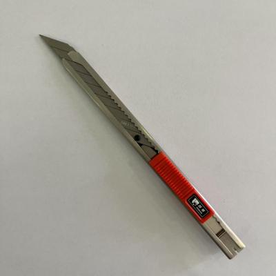 China Retractable Blade 9mm Utility Knives with Slide Locking Mechanism and 1 Blade Included for sale