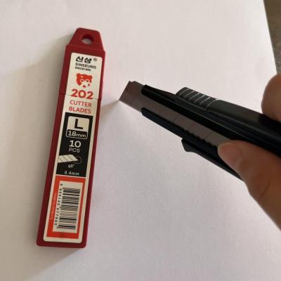 China Precision 18mm Cutter Blades Accurate Cutting with Varying Replacement Frequency and SK2 High Carbon Steel for sale