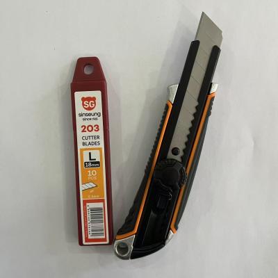 China 18mm Blade Compatible Snap-Off Knife Aluminum Body for Durability and Precision for sale