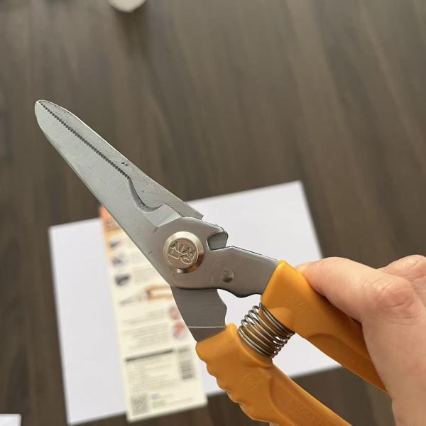Quality 203mm Ergonomic Handle Pruning Snips Comfortable Grip For Professional Gardening Tasks for sale