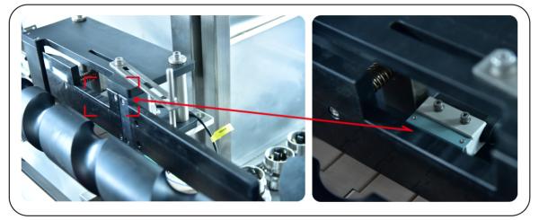 Machine d'emballage rotatif à capot automatique de 80 ml-1L 6000 BPH
