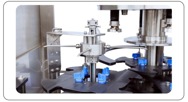 Machine d'emballage rotatif à capot automatique de 80 ml-1L 6000 BPH