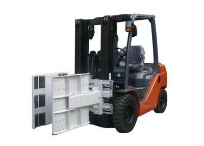 Cina Doppio morsetto del barilotto del carrello elevatore del collegamento del carrello elevatore del morsetto del tamburo da 55 galloni in vendita