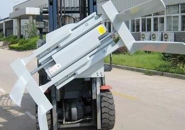 Cina I collegamenti del morsetto del carrello elevatore del blocco girano una larghezza del carico 1015mm in vendita