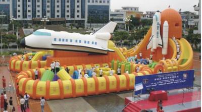 China A cidade inflável do divertimento do modelo grande do plano de encerado do PVC caçoa os parques da água feitos sob encomenda à venda