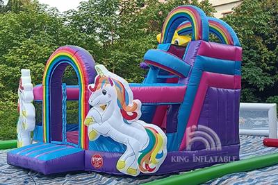 Cina Camere gonfiabili di rimbalzo dell'acqua dell'arcobaleno di principessa Pink Giant Jumping dello scorrevole di Unicorn Bouncy Castle With Water dei bambini in vendita