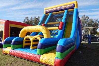 China Carrera de obstáculos inflable al aire libre grande de 40 del pie de las carreras de obstáculos 5k niños de los adultos para el alquiler en venta
