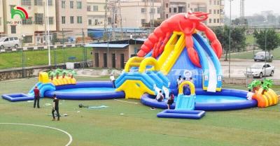 Cina Parco acquatico gonfiabile su misura Parco acquatico galleggiante gonfiabile commerciale con scivolo e piscina in vendita