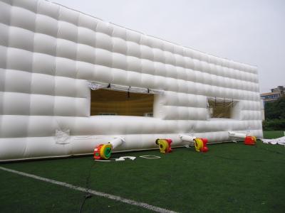 China Película portátil grande personalizada club nocturno inflable con luces tienda de fiesta cubo inflable club nocturno en venta
