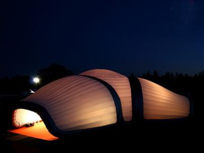 Cina Tenda da campeggio gonfiabile con striscia luminosa a LED in vendita
