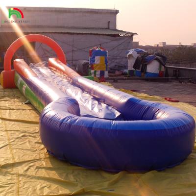 Cina Gioco d'acqua gonfiabile One Lane Slip N Slide City Slide con tappeto morbido Slide d'acqua con piscina per eventi in vendita