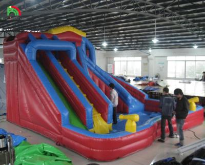 Cina Due corsie per molte persone Piccole o grandi Grandi e grandi Giambotto scivolo idraulico gonfiabile rimbalzo in vendita