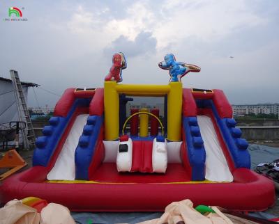 Cina Popolari scivoli d'acqua gonfiabili commerciali con piscina Scivoli d'acqua gonfiabili a doppia corsia per bambini e adulti in vendita