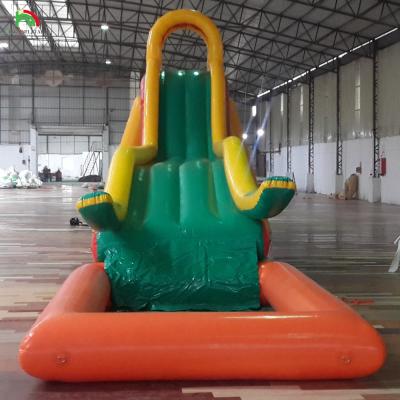 中国 膨らませられる遊び場 障害物 スポーツフィールド プール付きの膨らませられる水スライド 販売のため