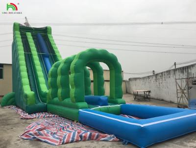 Cina Scivolo d'acqua gigante gonfiabile scivolo d'acqua gonfiabile commerciale con piscina in vendita
