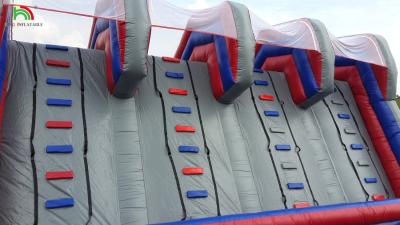 China Padrão de escalada de parede inflável Slide de castelo de salto Obstáculo de diversão Produtos esportivos Curso de obstáculos de terra inflável à venda