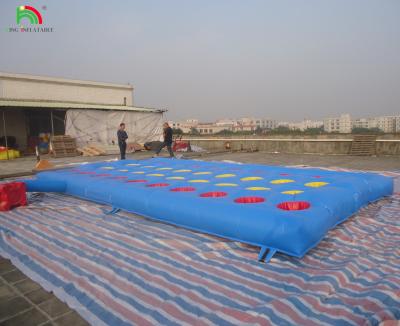 China Fora Yellow Challenge Inflatable Meltdown Desporto Jogo Com Máquina Rotativa à venda