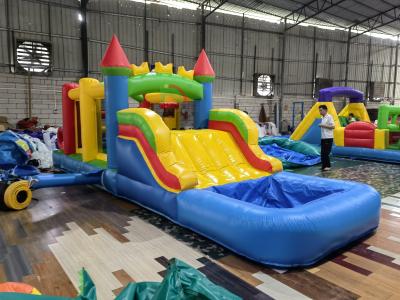 China Buitentuin gazon feest spel nat droog opblaasbaar springhuis combo obstakelbaan met glijbaan biljartbal put Te koop