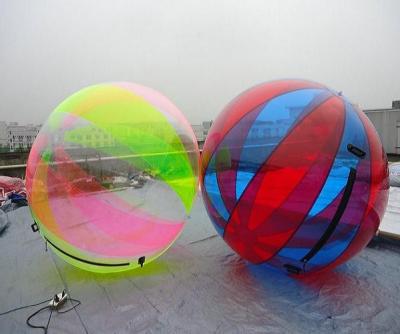 China Grappige Opblaasbare Gang op Waterbal Te koop