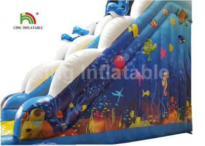 China Puntura - tobogán acuático inflable del delfín del mundo del océano de la prueba/patio inflable al aire libre en venta