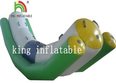 Cina Giocattolo gonfiabile verde/bianco del doppio/singolo metropolitana 0.9mm del PVC dell'acqua/barcolla/movimento alternato in vendita