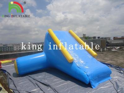 Cina Scorrevole gonfiabile dell'aria della tela cerata del PVC forma di v/di U 0.9mm grande per acqua Yelow/blu in vendita