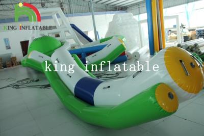 Cina Giocattolo bianco/di verde di estate dei giochi all'aperto dell'acqua colpo dell'acqua del movimento alternato del PVC per i bambini e gli adulti in vendita