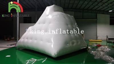 Cina giocattolo gonfiabile verde/bianco di 3m x di 4m dell'acqua/mini iceberg del PVC per il parco dell'acqua in vendita