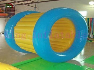 Cina Tela cerata del PVC 3 strati dell'acqua del giocattolo gonfiabile di rotolamento per il parco dell'acqua in vendita