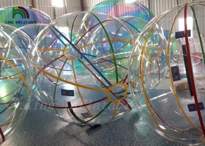 Cina Camminata gonfiabile variopinta su misura della banda al minuto sul PVC di Platone 1.0mm delle palle dell'acqua in vendita