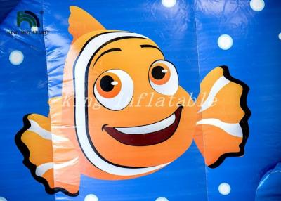 中国 Clownfish耐久ポリ塩化ビニールの防水シートによるプールが付いている膨脹可能な水スライド 販売のため