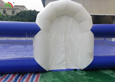 中国 移動可能で青く膨脹可能なサッカー ボールのフットボール競技場破裂する16のm *8 mの反 販売のため