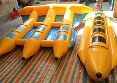 China Encerado inflável do PVC da forma da banana dos barcos de pesca com mosca do esporte de água para 6 pessoas à venda