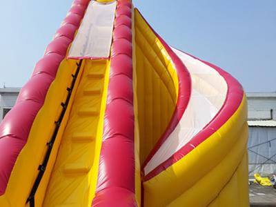 Cina Acquascivolo gonfiabile dei bambini all'aperto con i giochi del parco dell'acqua della tela cerata dello stagno/PVC in vendita