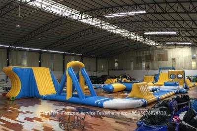 Cina gli sport gonfiabili giganti di galleggiamento all'aperto su ordinazione dell'acqua innaffiano il parco da vendere in vendita