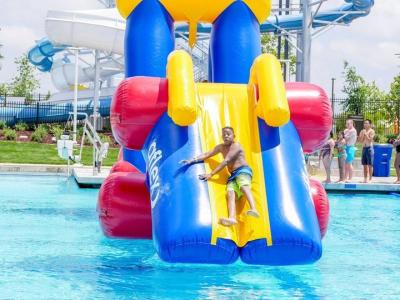 Cina Corsa ad ostacoli gonfiabile variopinta della gente del parco 10 dell'acqua del PVC in vendita