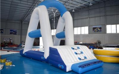 Cina Giochi gonfiabili su misura dello sport acquatico del parco dell'acqua di corsa ad ostacoli in vendita