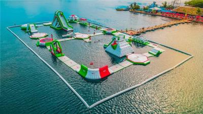 Cina L'acqua degli adulti salta la corsa ad ostacoli dei giochi del parco dell'acqua di Infaltable in vendita