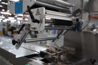 China Main Function Packing Sealing Wrapping Packaging KN95 disposable mask packing machine for sale