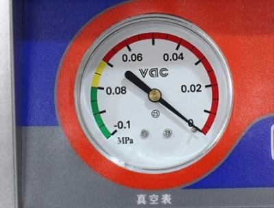 Cina Macchina per imballaggio a vuoto per uso domestico perfetto per tessili e conservazione alimentare in vendita
