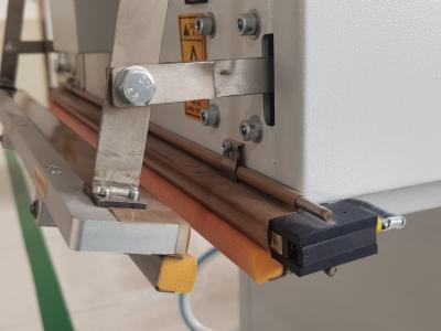 Cina Macchina di imballaggio a vuoto di precisione con ugello lungo 700B sigillante a vuoto esterno pneumatico in vendita