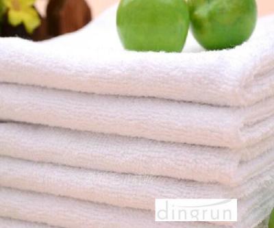 Cina Gli asciugamani bianchi puri compatti per l'hotel, panno del lavaggio della mano di tocco morbido digiunano asciugandosi in vendita