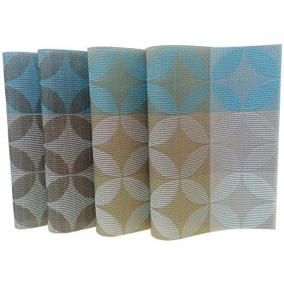 中国 30*45cm または レストラン用のカスタマイズされたサイズ PVCテーブルマット 耐熱で再利用可能 販売のため