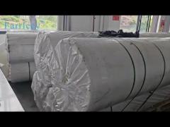 Synthetische cellulose en koolstofvezels en vlamvertragend materiaal, gegorfd bij het opblazen