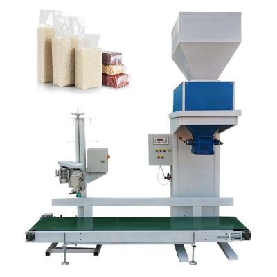 Cina 500 kg di peso macchina automatica di imballaggio a pellet di biomassa per cereali di riso e mais da 5 a 50 kg in vendita