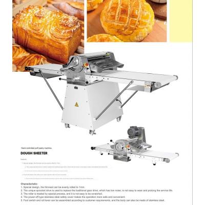 Chine Machine à rouleaux à fondant industriel électrique pour le laminage de pâte pour hôtel 1775*730*640mm à vendre
